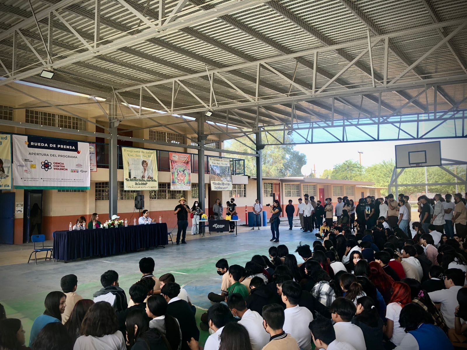 Fundación Hogares y El Garage concluyen programa “Ciencia vs Violencia ...